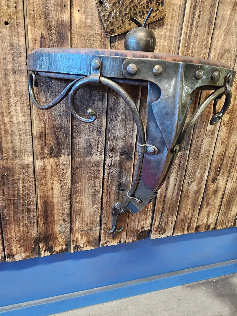 Shelf & Apple - Davebilt Blacksmith